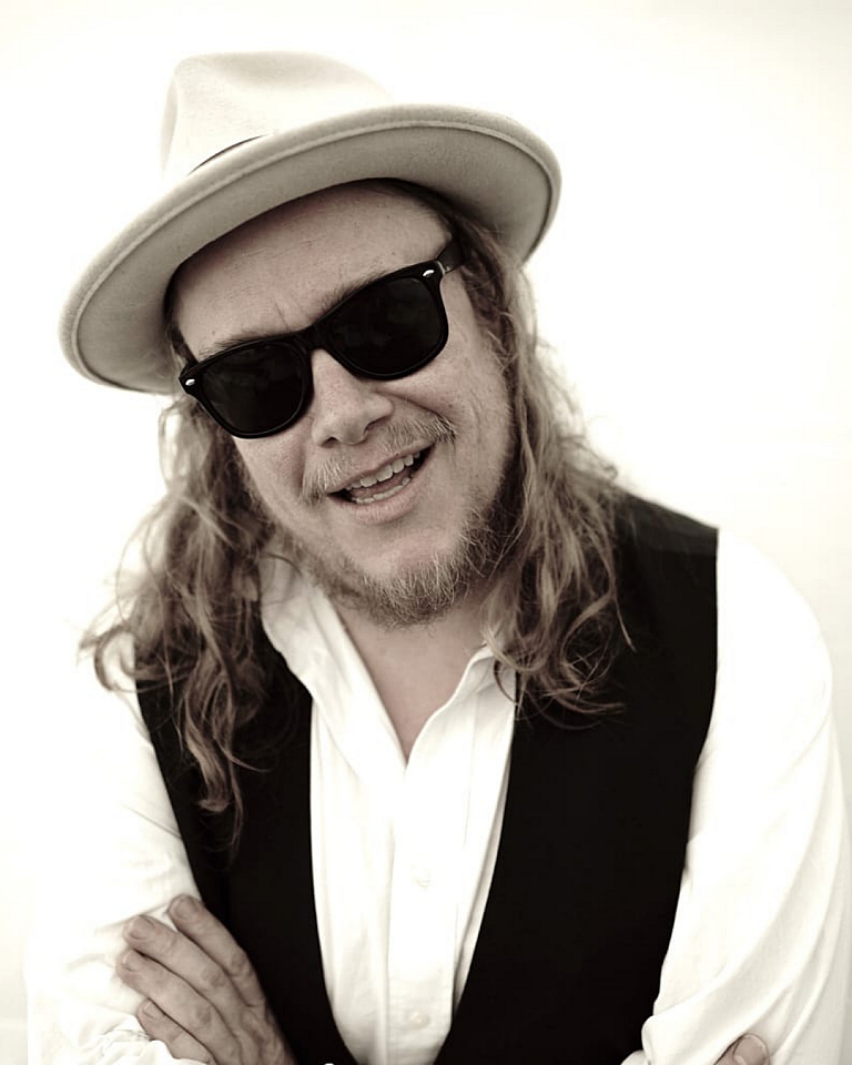 Robin Moxey | Playing For Change