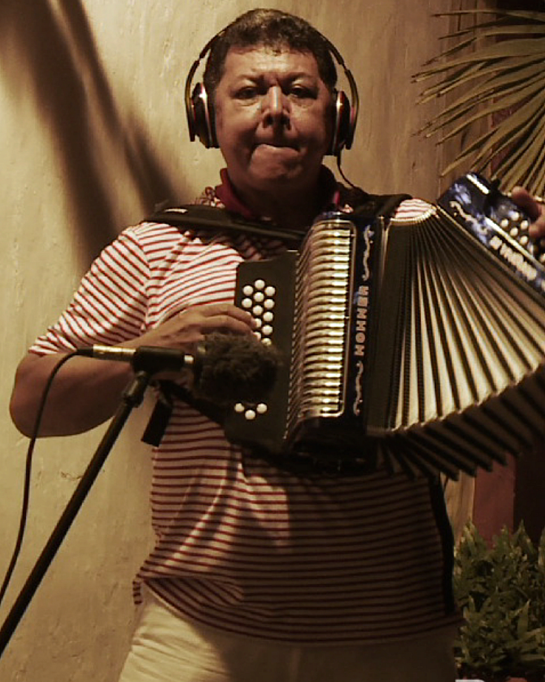 Roy Rodriguez | Playing For Change