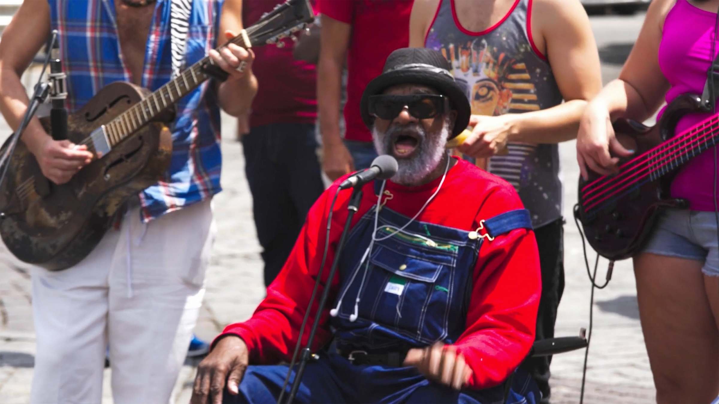 Robin Moxey | Playing For Change