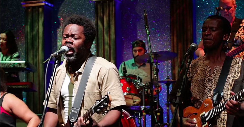 Robin Moxey | Playing For Change