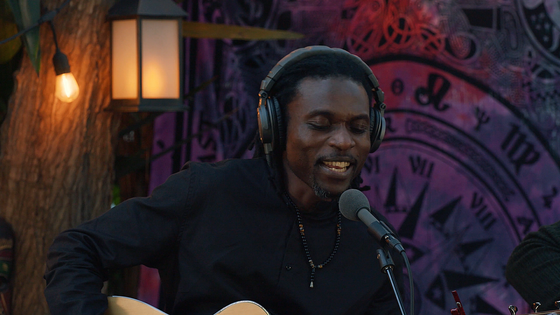 Sweet Child O’ Mine | Tula Ben Ari | Live Outside | Playing For Change