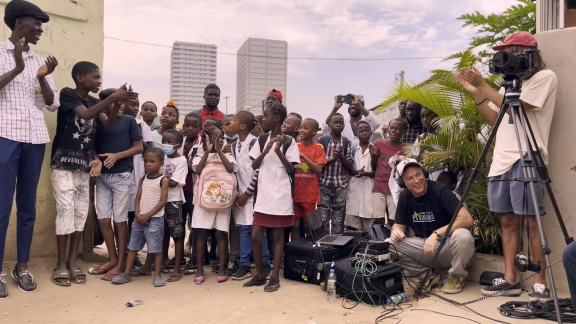 Roger Ridley | Playing For Change