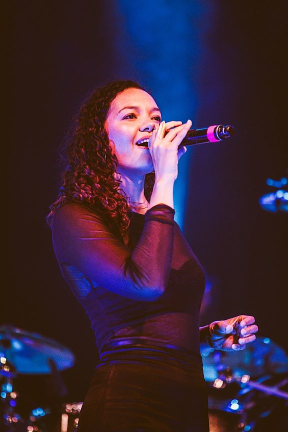 Olivia Ruff | Playing For Change